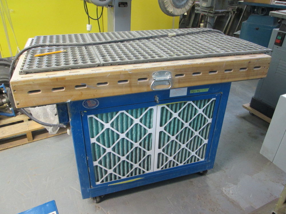 Denray Machine Model 2800 1Hp 1850 Cfm 24" X 28" 115V 1Ph Downdraft Table